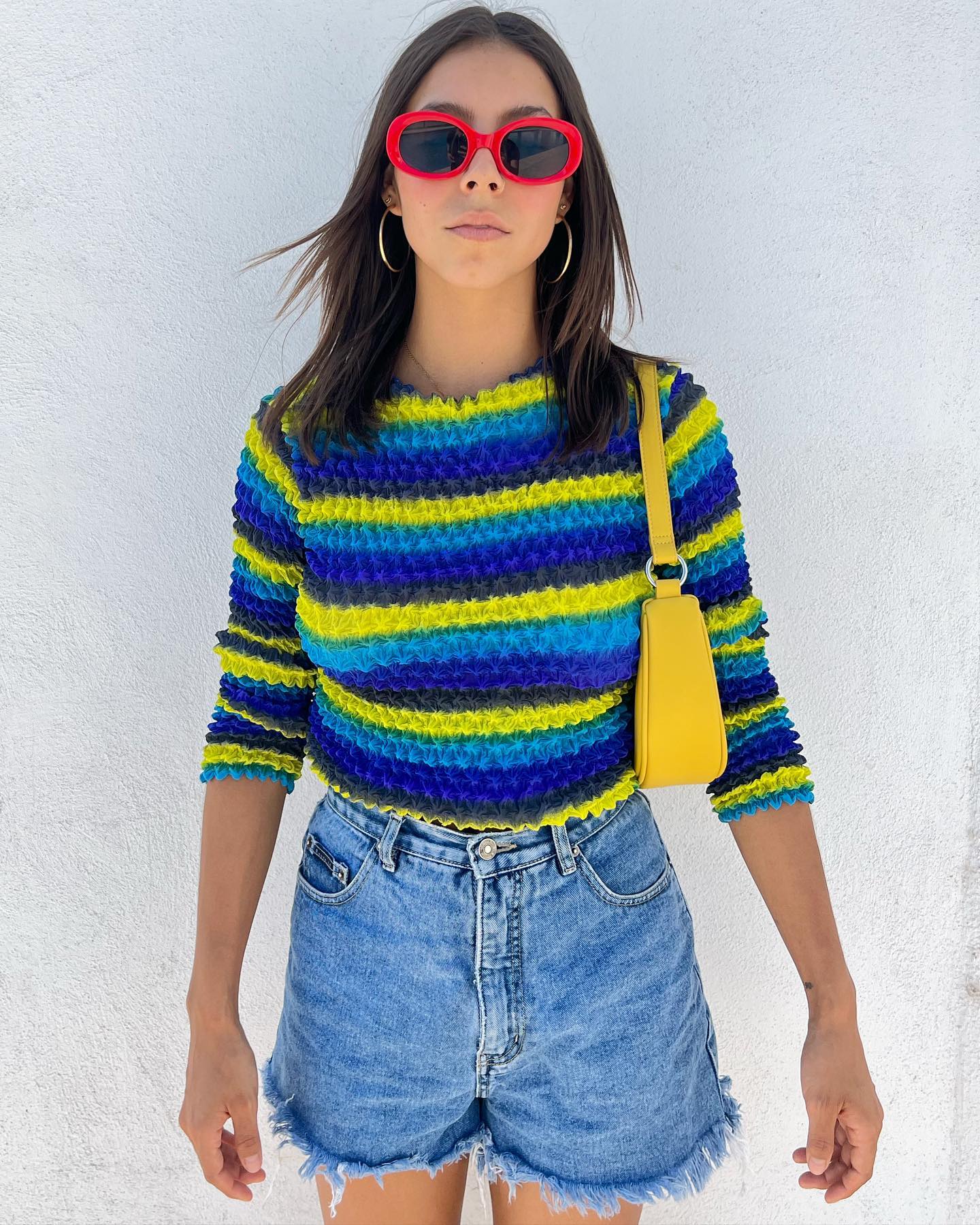 Crop top colorful 🌈🦋🌊 es de manga larga y la tela es corrugada muy muy ...