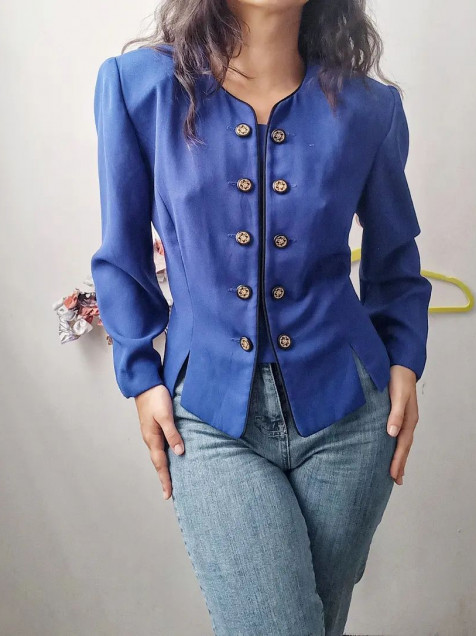 Saco (también puede ser camisa) vintage, azul rey, doble fila de ...