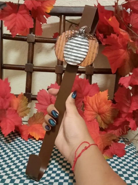 APARTADO 🤍Perchero de herrería, ideal para la puerta 🤎 ️🎃 ...