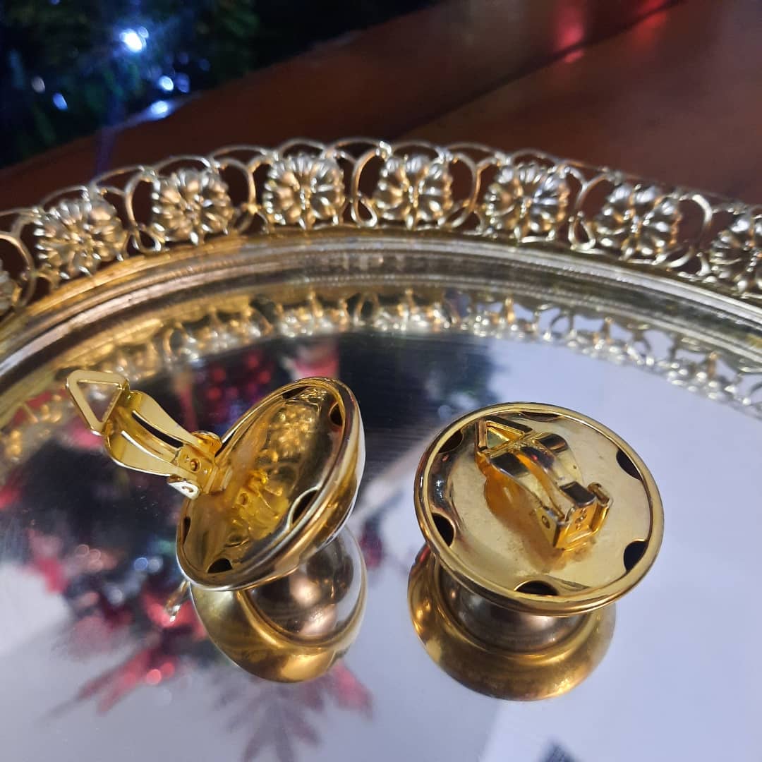 Aretes de broche bien preciosos 🤎 el material es de acero inoxidable y ...